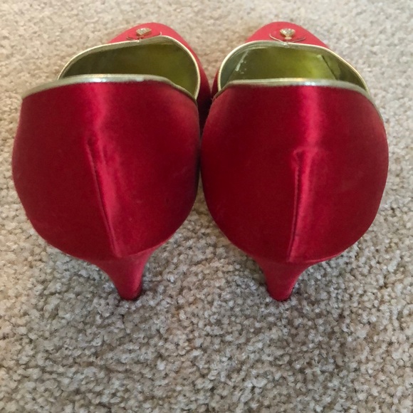 Gucci | Shoes | Vintage Gucci Satin Red Heels | Poshmark
